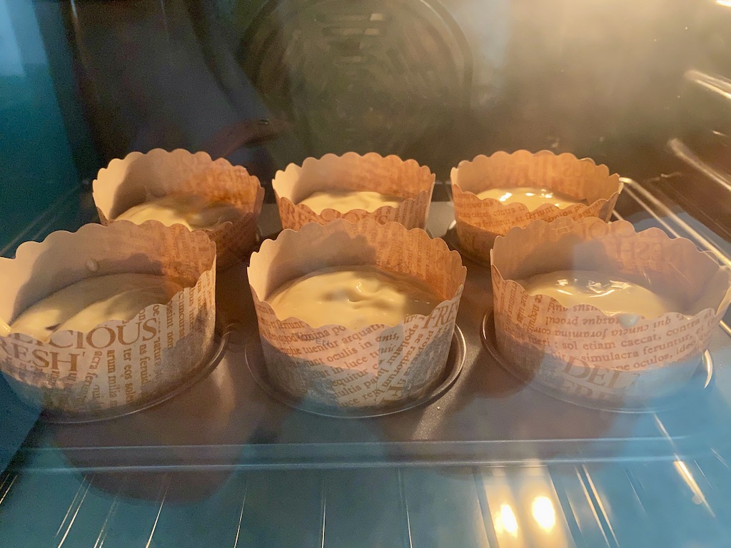 Muffins with mascarpone and a tasty surprise | Popsicle Society
